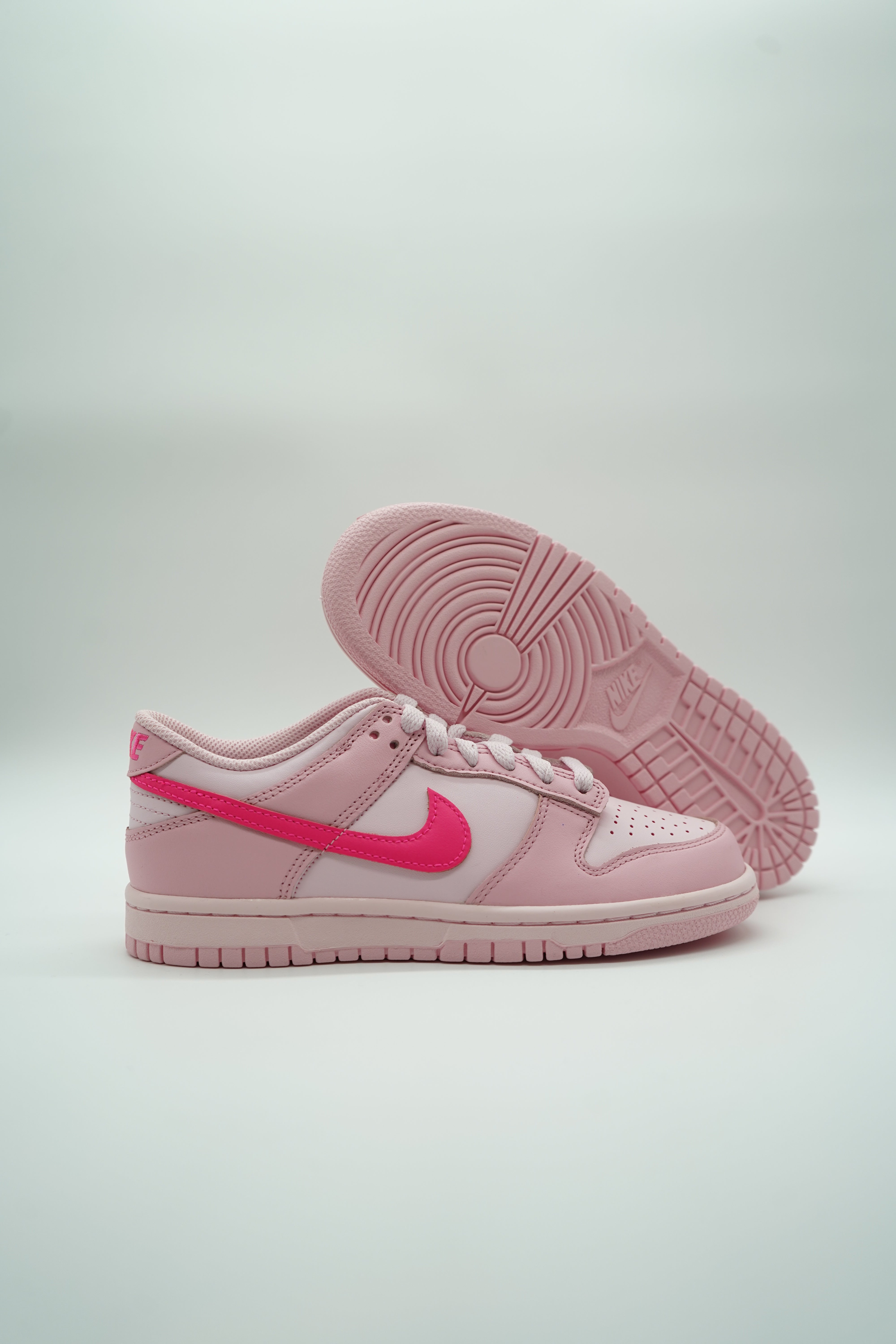 Nike Dunk Low GS Triple Pink – DecadeFootwear